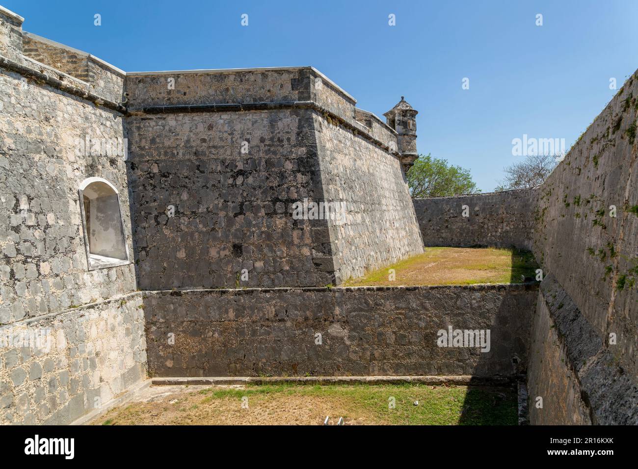 Spanish colonial military architecture, Fort San Jose el Alto, Campeche ...
