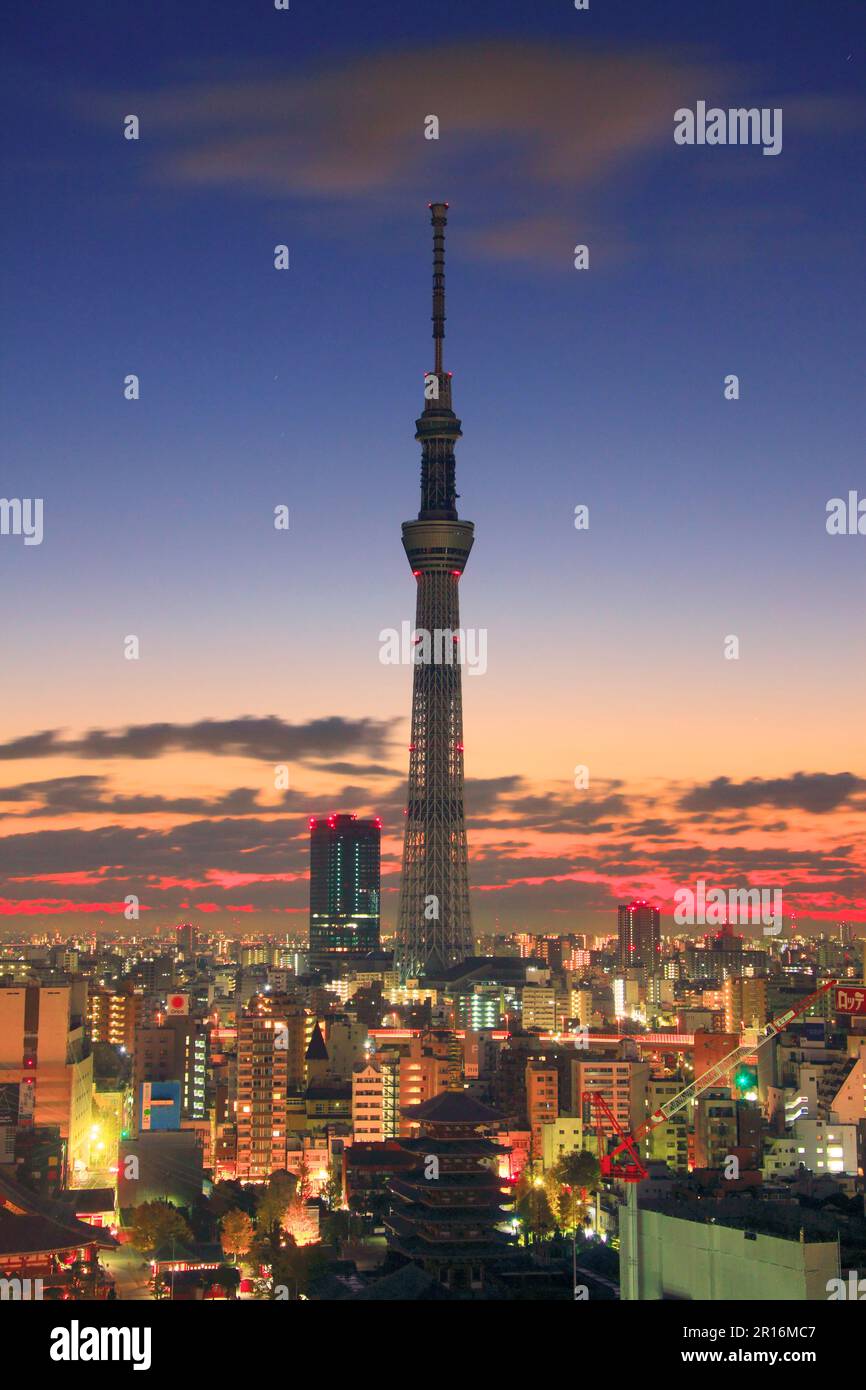 Night asakusa landscape hi-res stock photography and images - Alamy