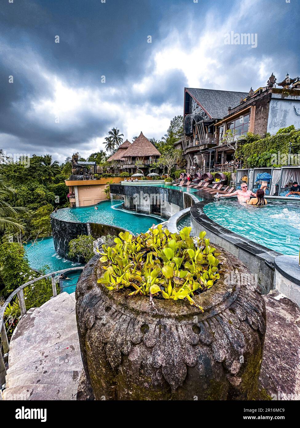 Jungle pool and bar overlooking rice terraces in Ubud, Bali, Indonesia ...