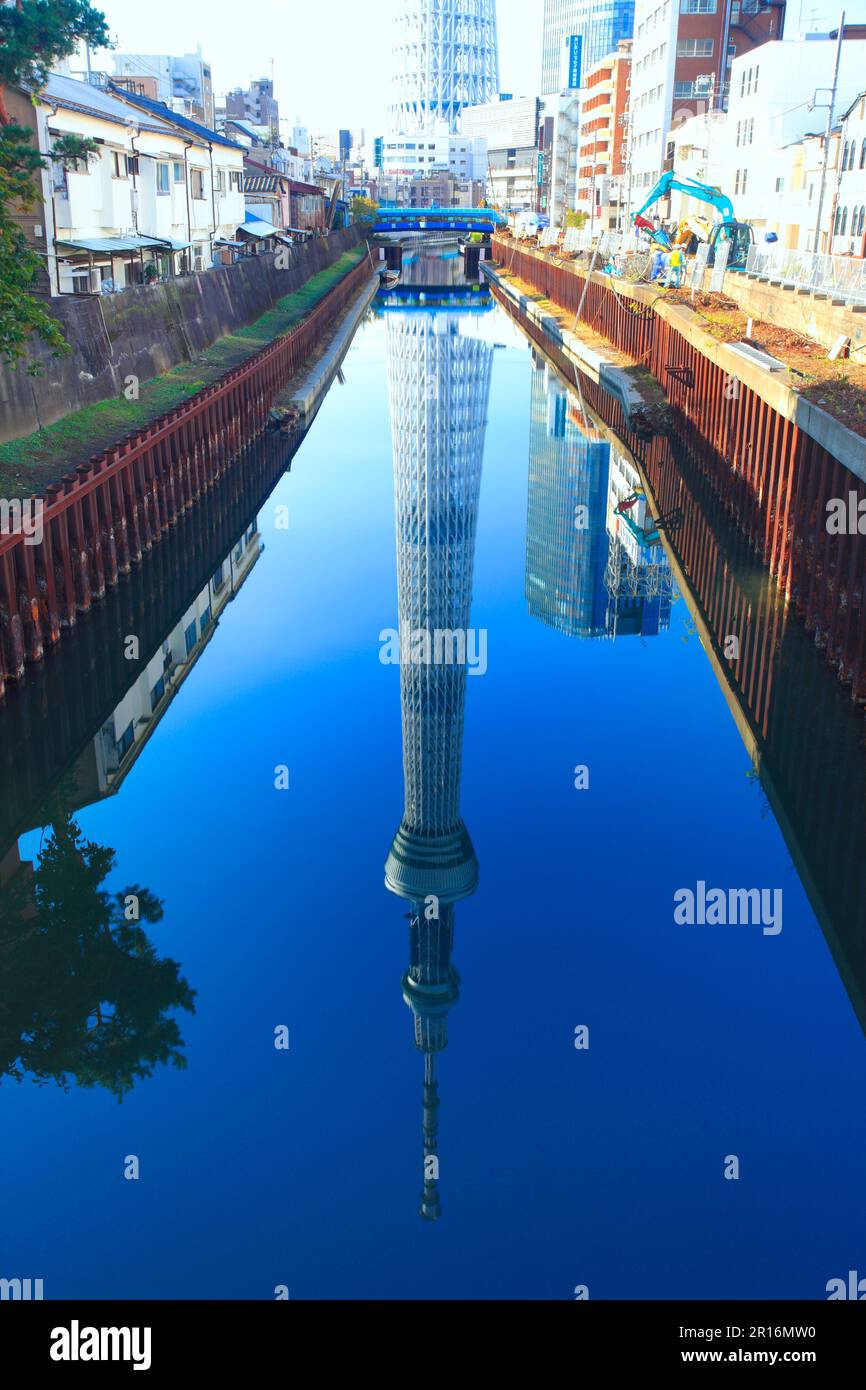 Tokyo japan river water hi-res stock photography and images - Alamy