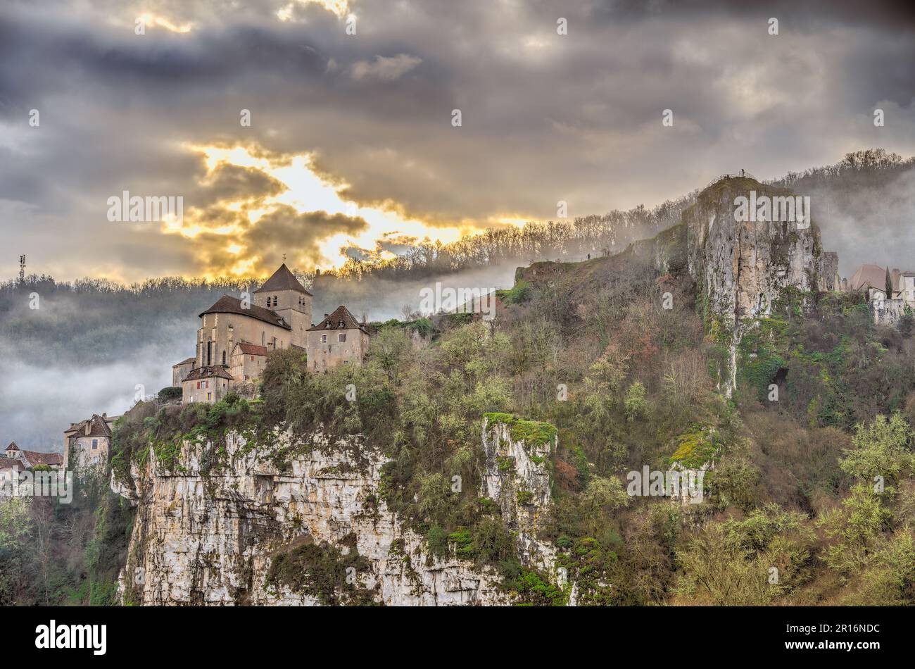 Dordogne france st cirq lapopie hi-res stock photography and images - Alamy