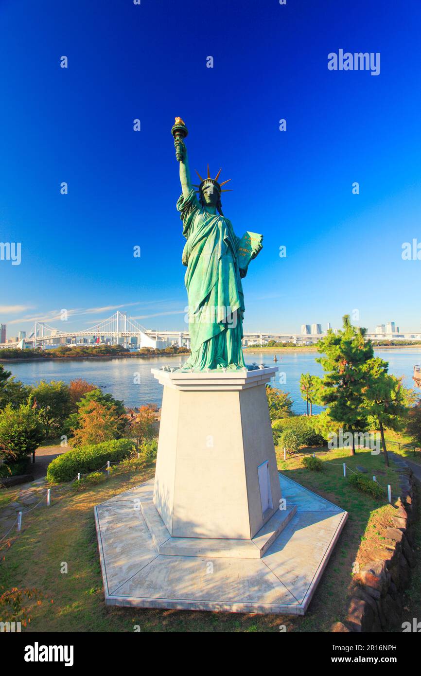 Statue of Liberty and Rainbow Bridge Stock Photo - Alamy