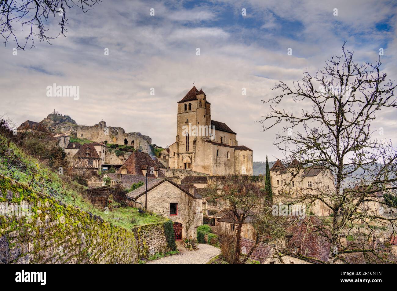 Dordogne france st cirq lapopie hi-res stock photography and images - Alamy