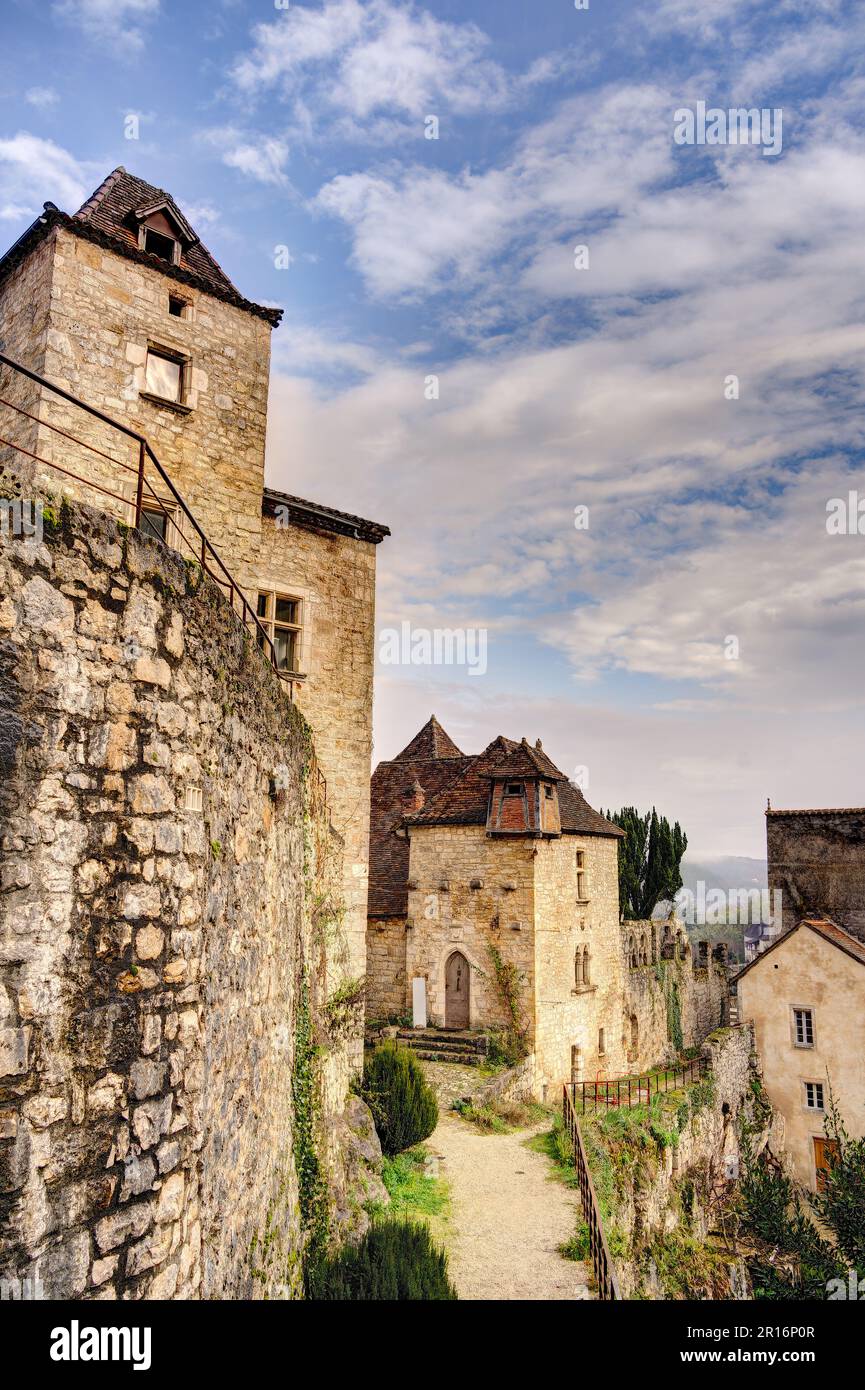 Dordogne france st cirq lapopie hi-res stock photography and images - Alamy