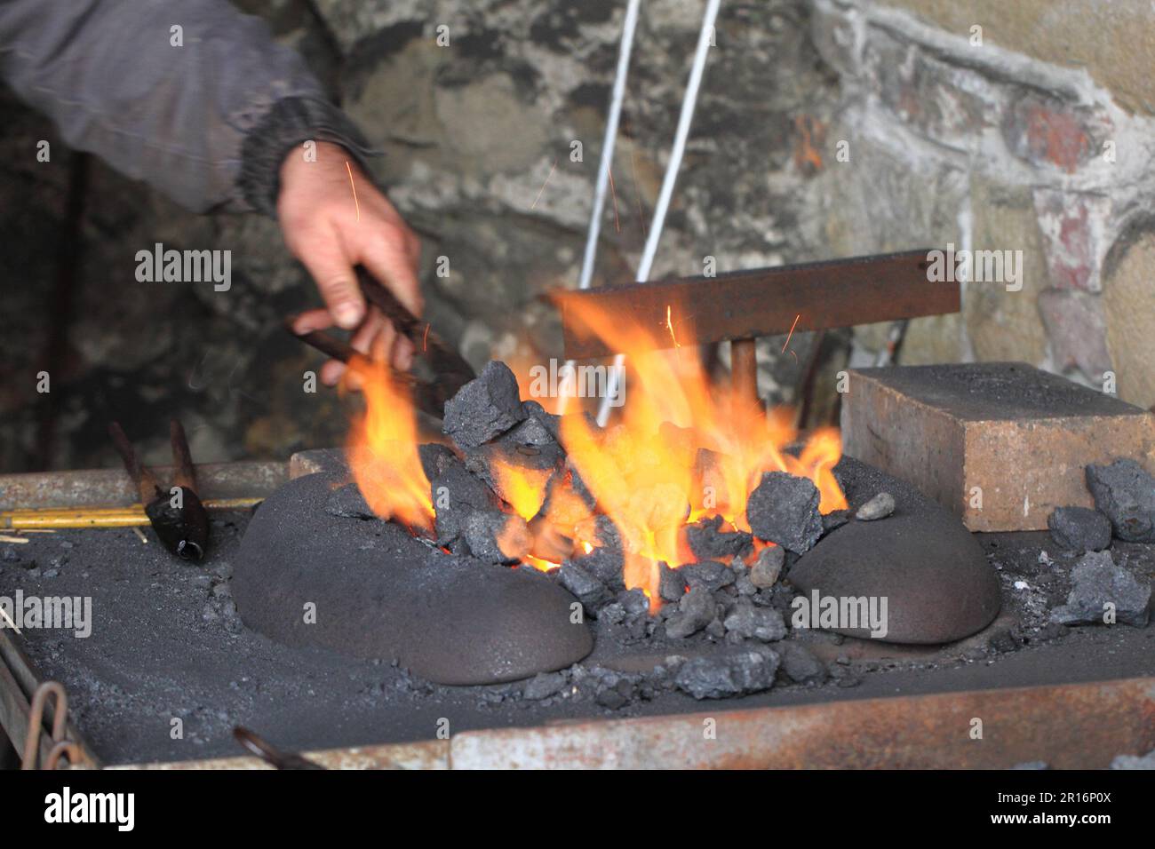 Traditional smithery hi-res stock photography and images - Alamy