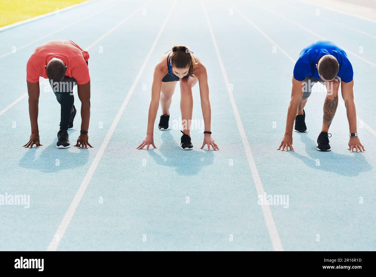 Set position female athletes hi-res stock photography and images - Alamy