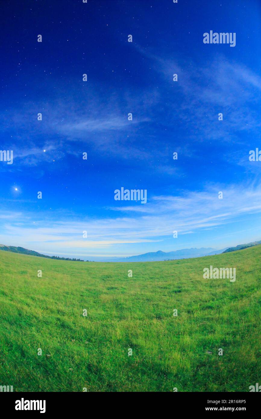 Mt. Tateshina and Yatsuga and meadow in the sun Stock Photo - Alamy