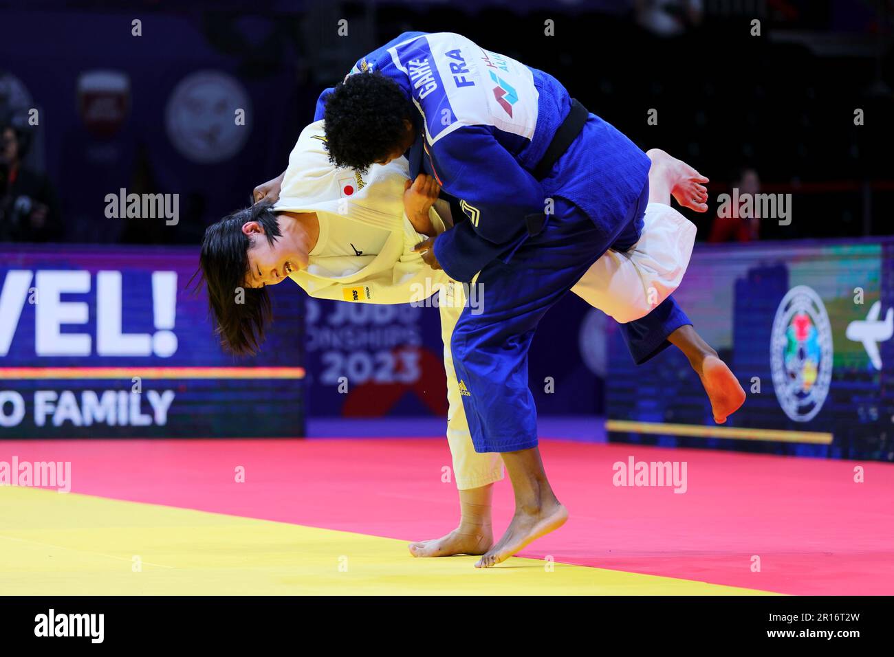 Ali Bin Hamad Al Attiyah Arena, Doha, Qatar. 11th May, 2023. (L-R) Saki Niizoe (JPN), Marie Eve ...