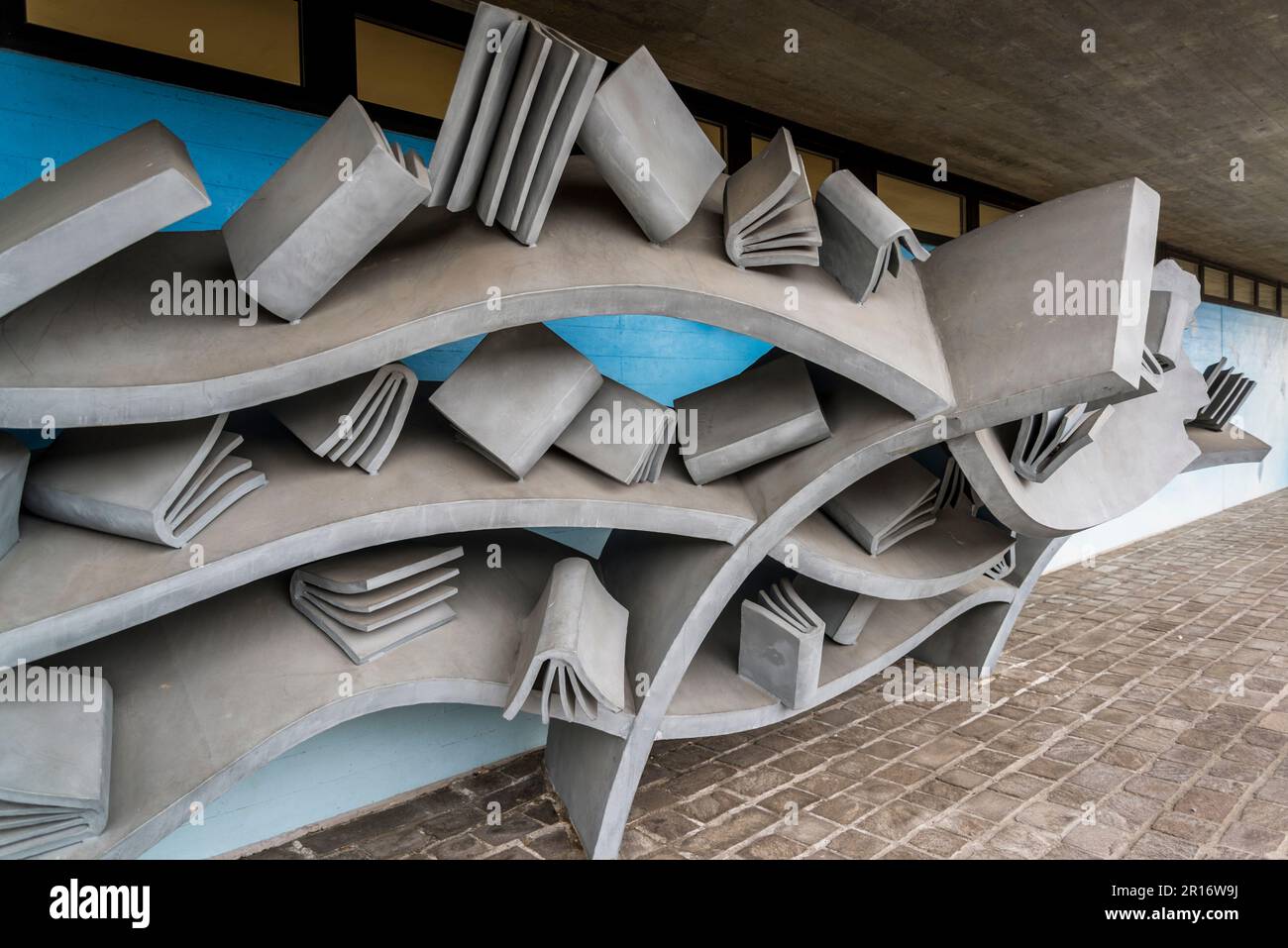 Sculpture in front of the library of the Science Pavilion UZH and ...