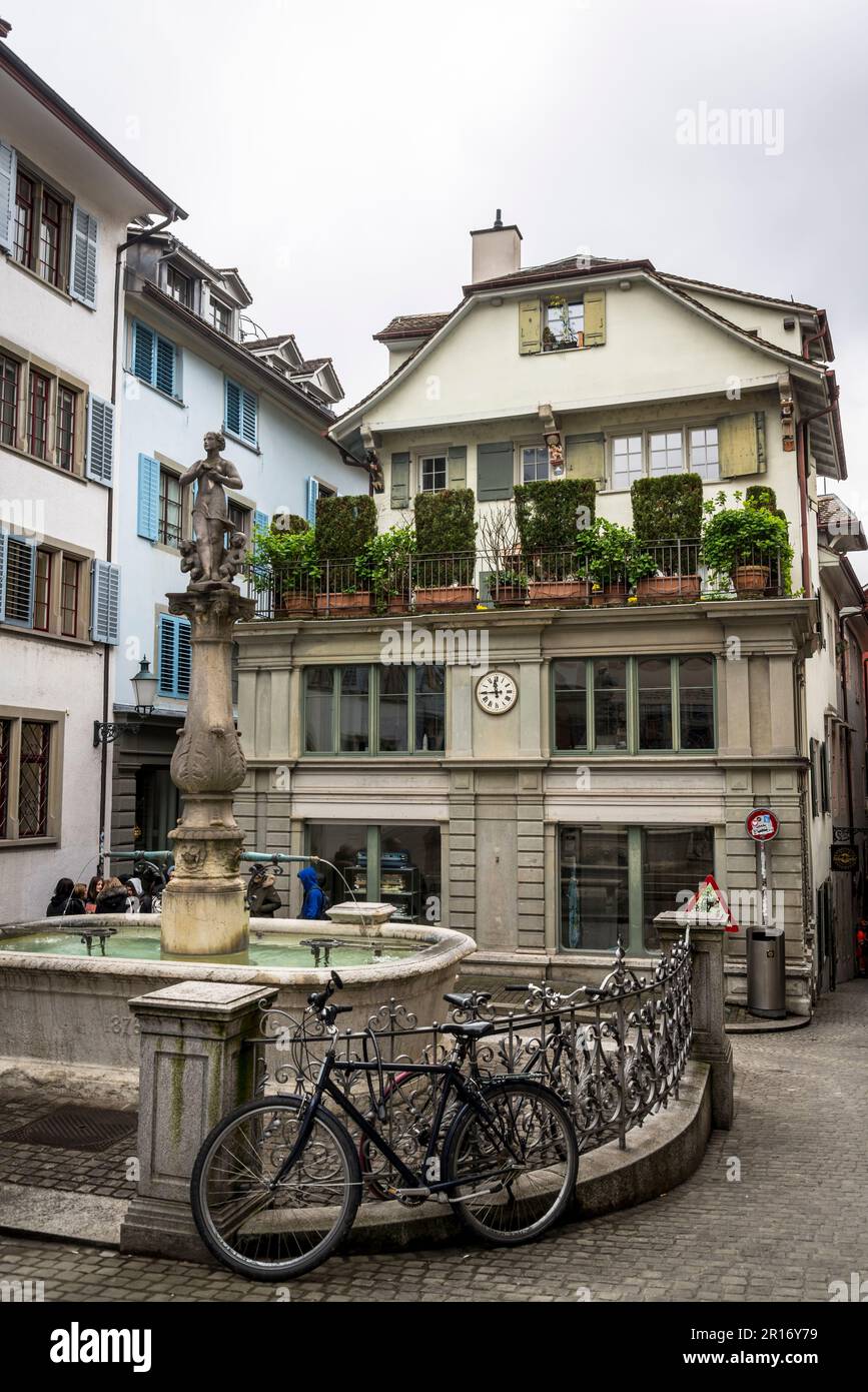 Square in the Old Town, Zurich, Switzerland Stock Photo - Alamy