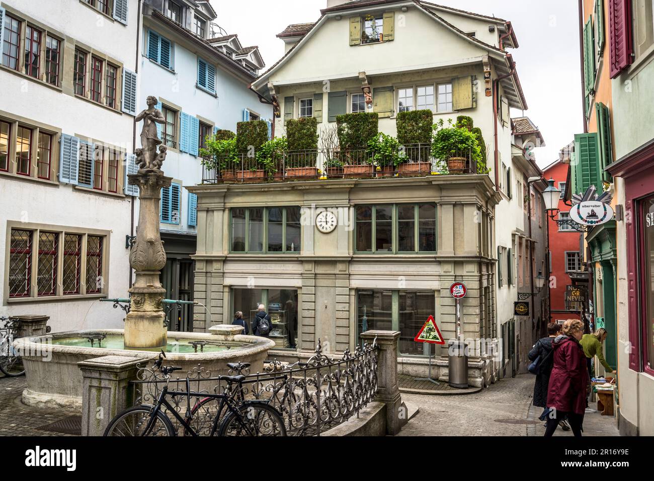 Central central square in zurich hi-res stock photography and images ...