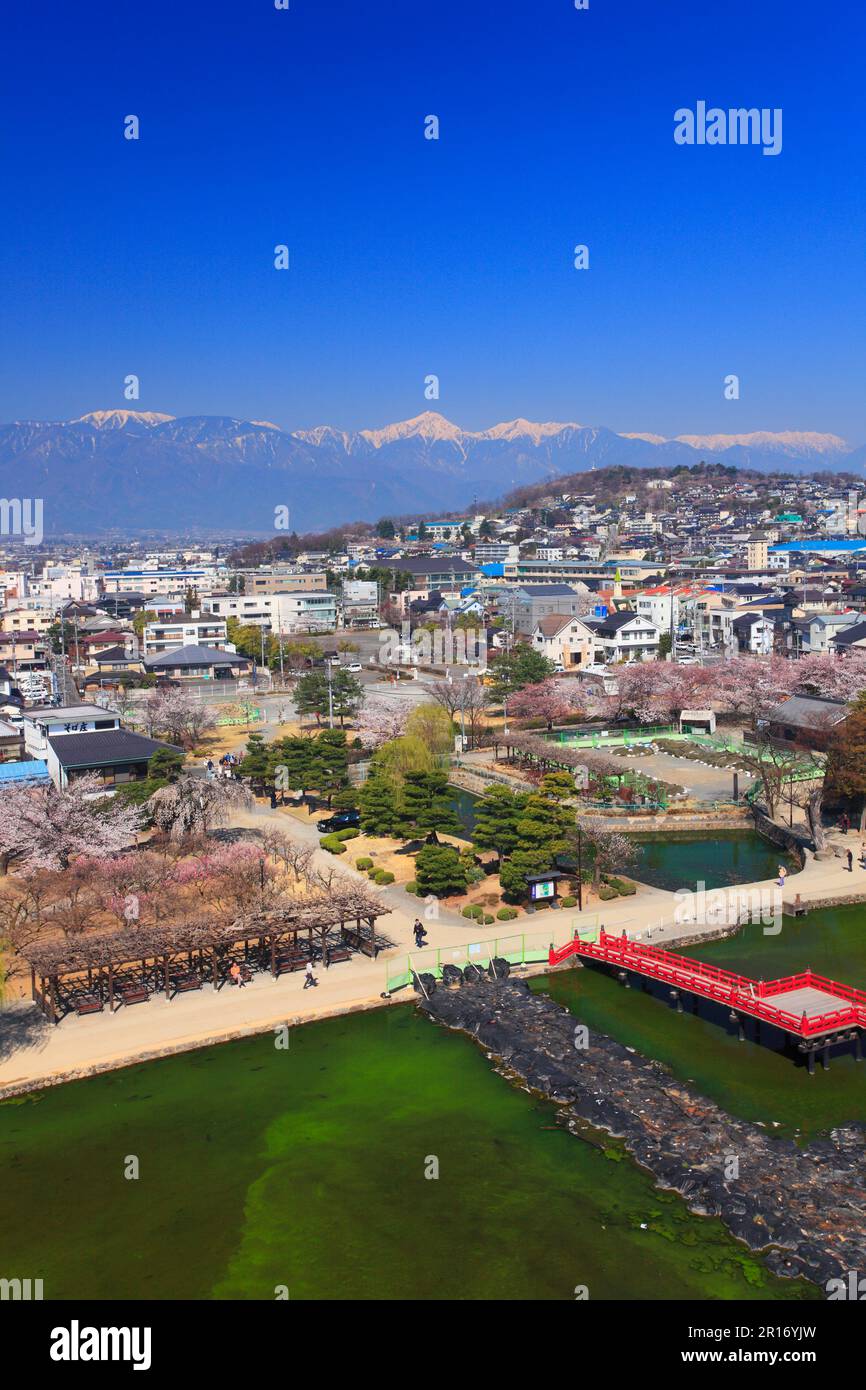 Moat mount hi-res stock photography and images - Alamy