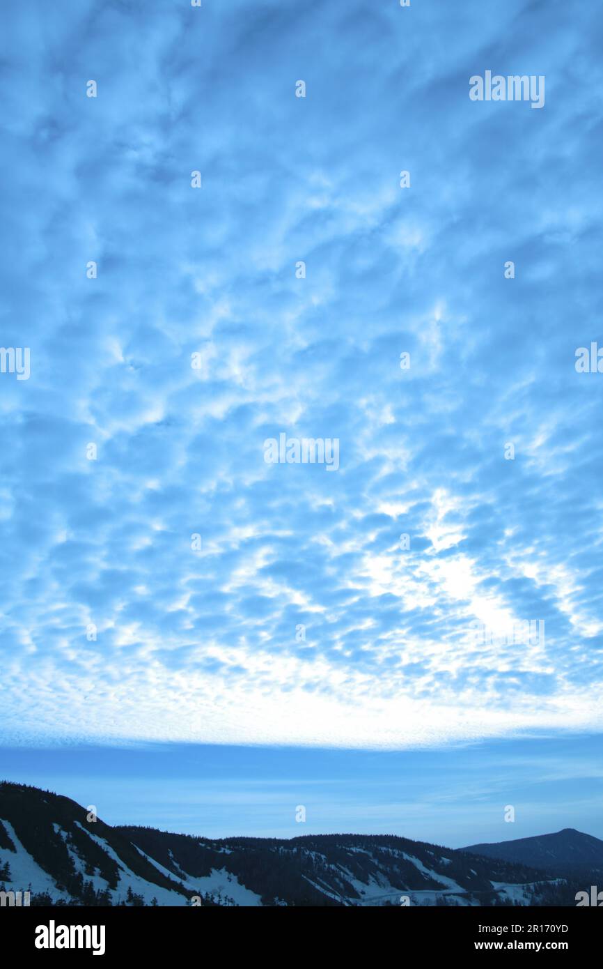 Cloud scaling hi-res stock photography and images - Alamy