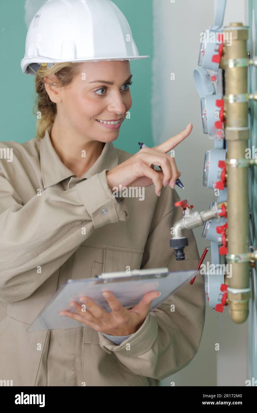 Hot woman mechanic hi-res stock photography and images - Alamy