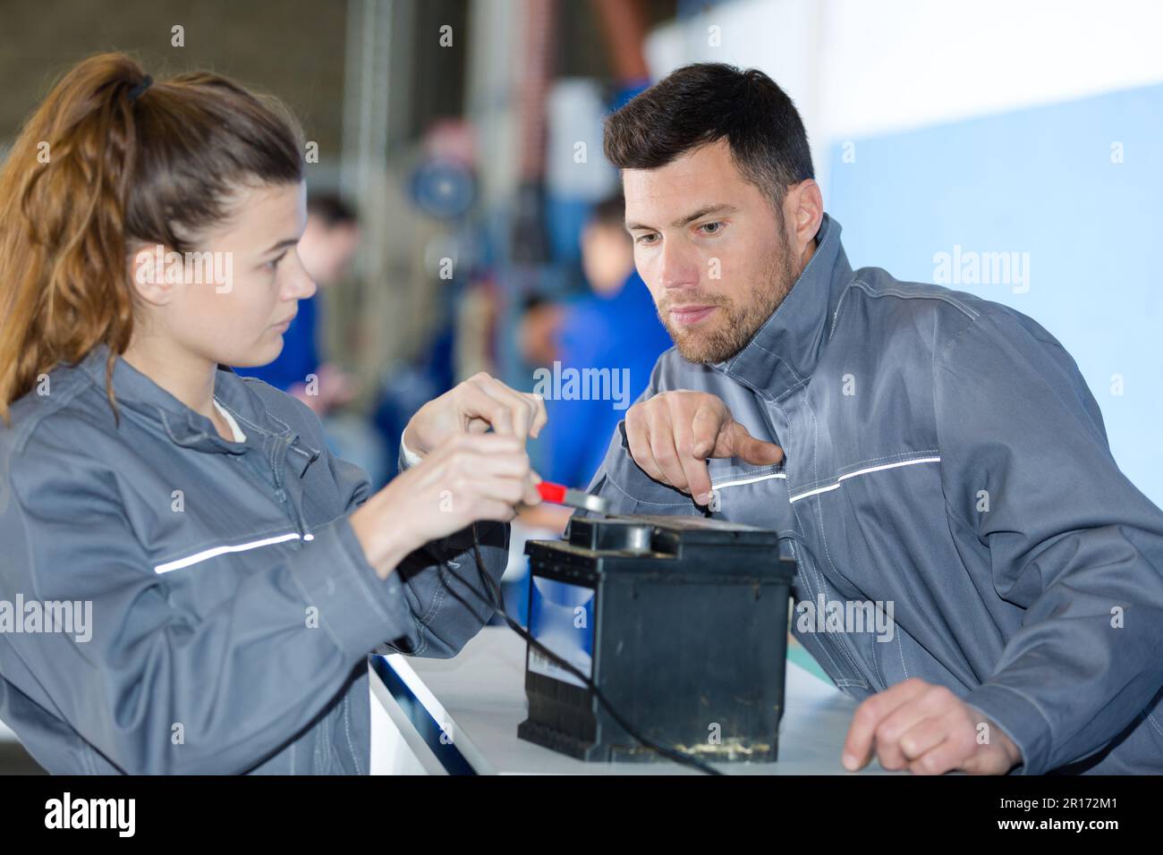 Electric car battery diagram hi-res stock photography and images - Alamy