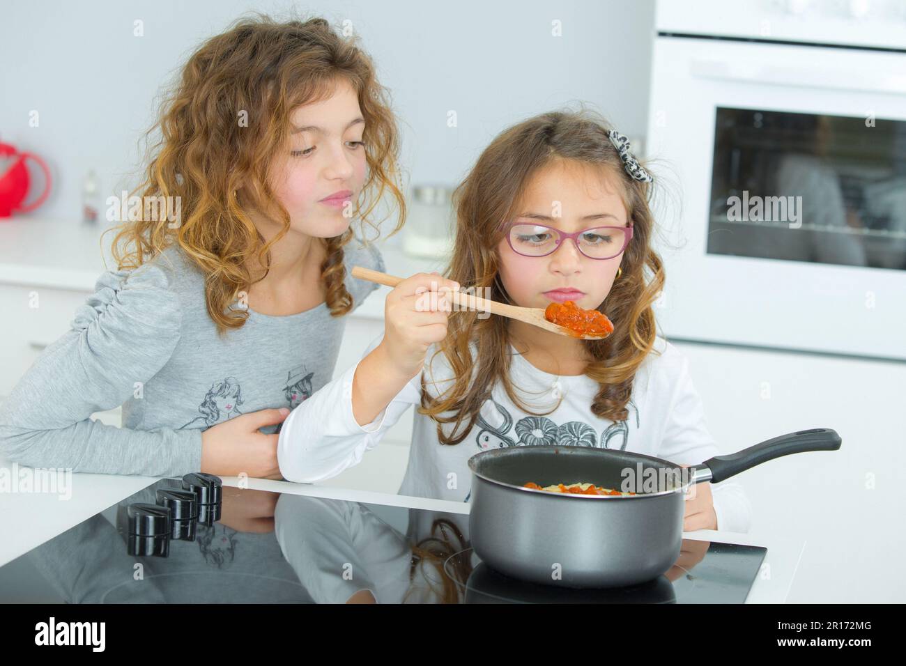 Cook cousins hi-res stock photography and images - Alamy
