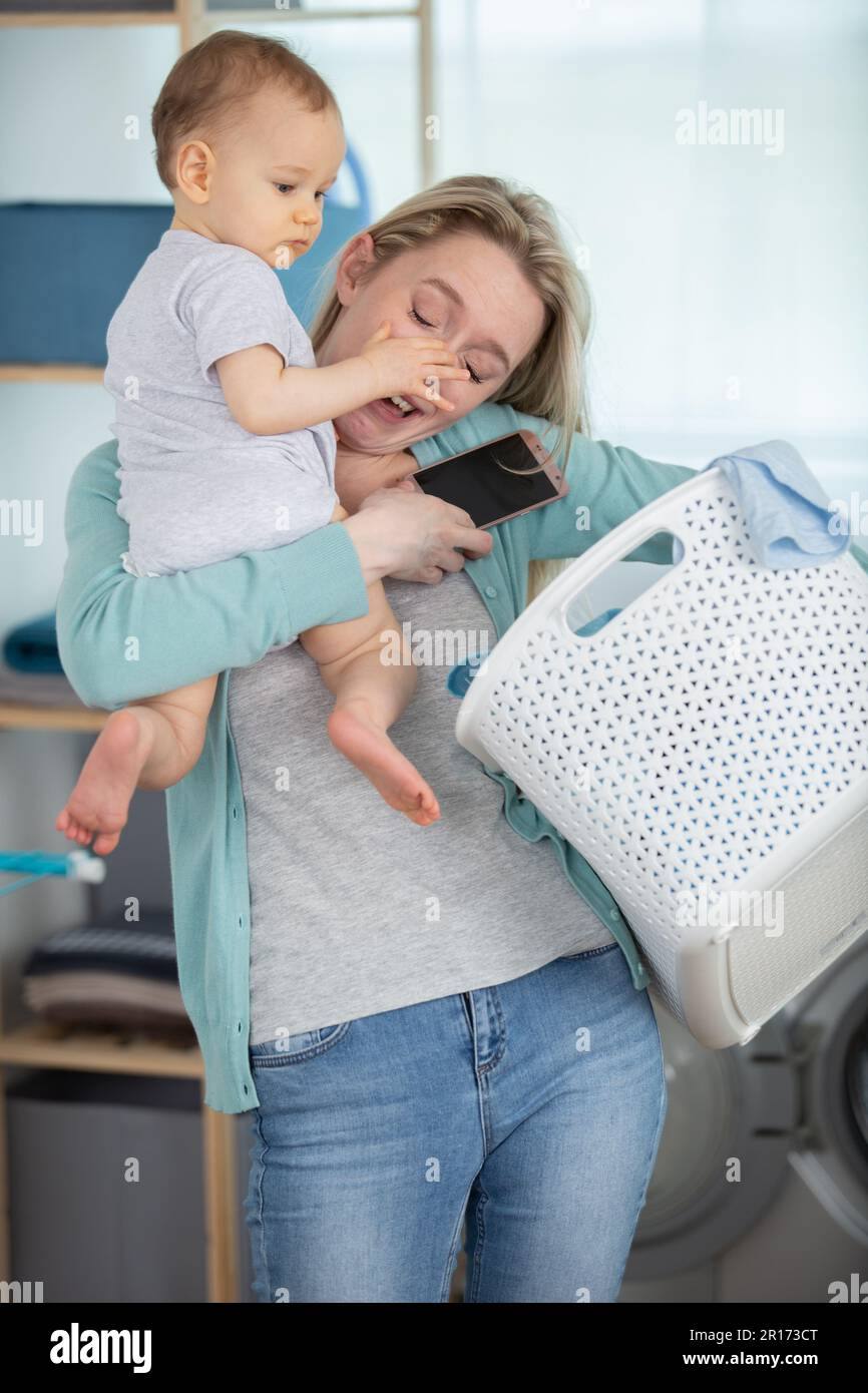 Busy mum hi-res stock photography and images - Alamy
