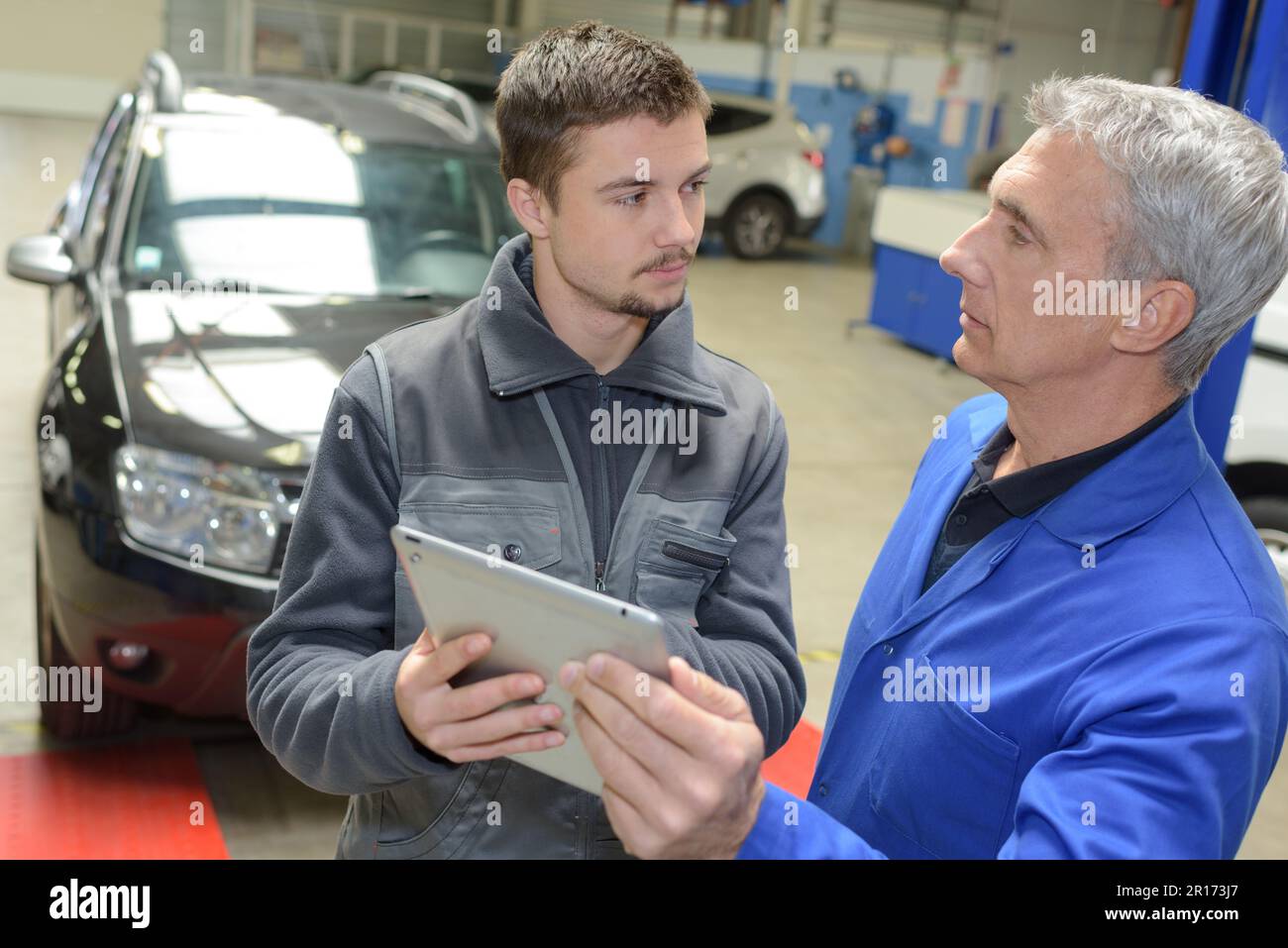 Mechatronics vertical hi-res stock photography and images - Alamy