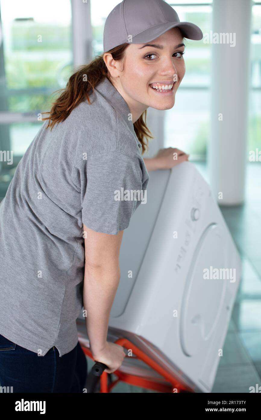 Heavy washing machine hi-res stock photography and images - Alamy