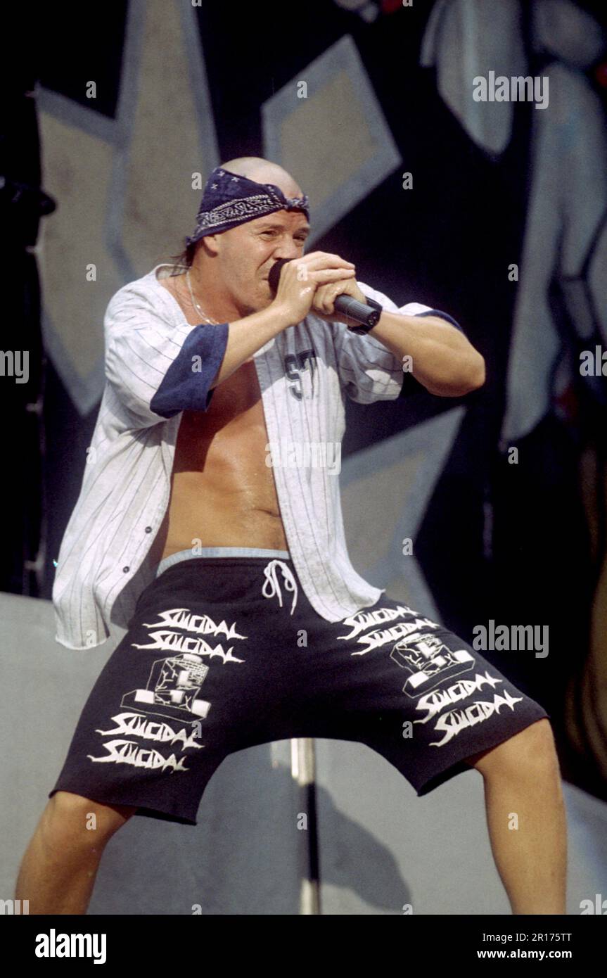 No mercy fool the suicidal family hi-res stock photography and images ...