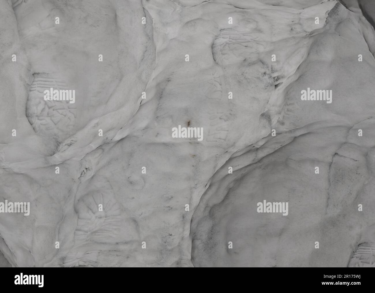 realistic snow wall texture background Stock Photo - Alamy