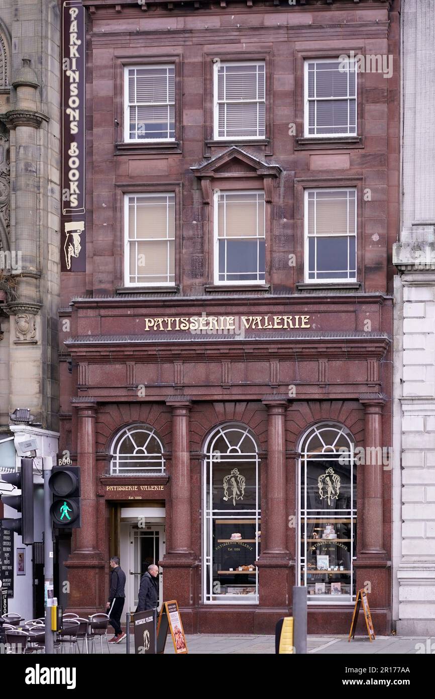 Patisserie valerie exterior hi-res stock photography and images - Alamy