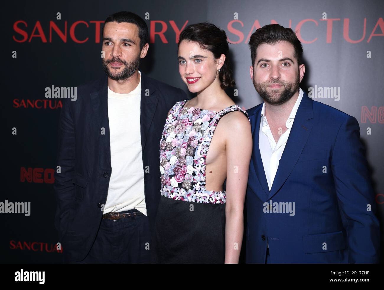 Margaret qualley sanctuary hi-res stock photography and images - Alamy