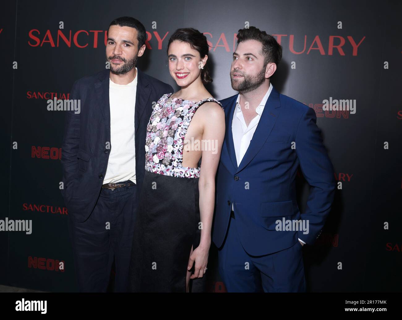 Margaret qualley sanctuary hi-res stock photography and images - Alamy