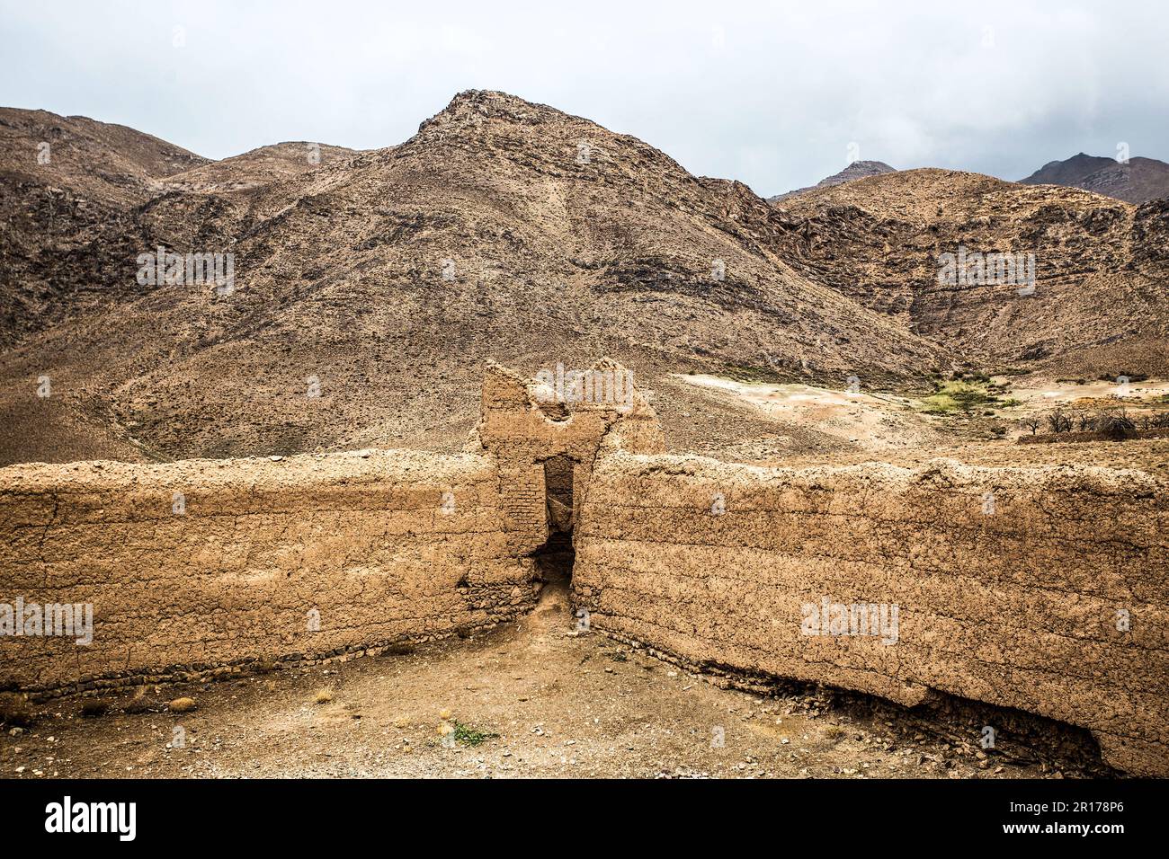 A Sassanid fort Stock Photo - Alamy