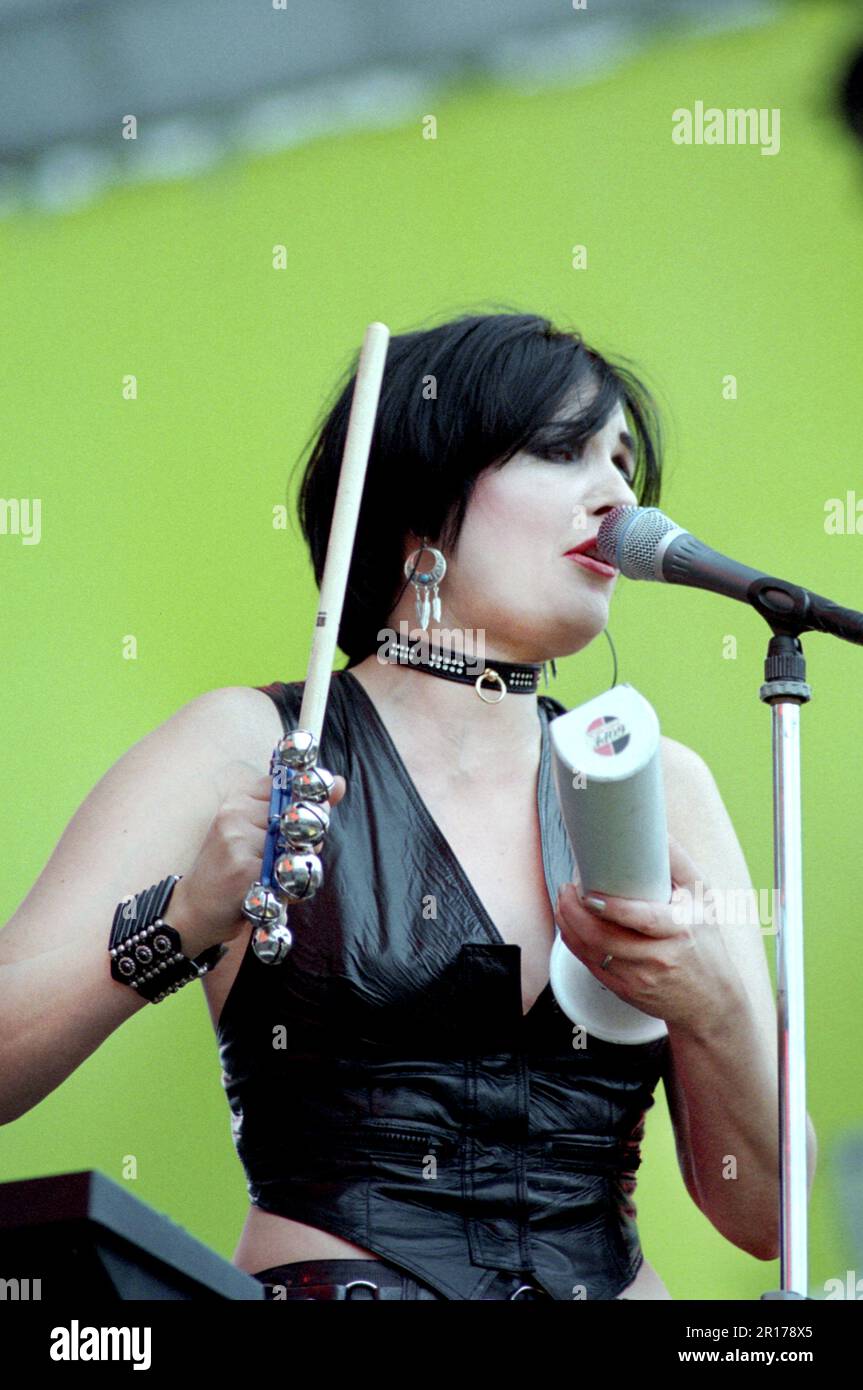 Imola Italy 1999-06-20 : Siouxsie Sioux singer of The Creatures in ...