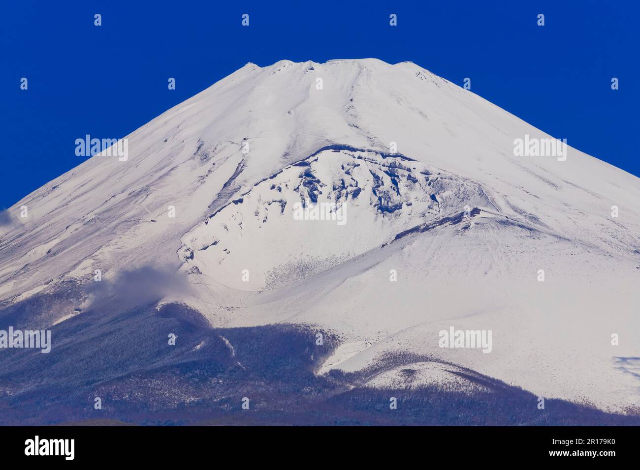 View of Mt. Fuji’s Hoei crater Stock Photo - Alamy