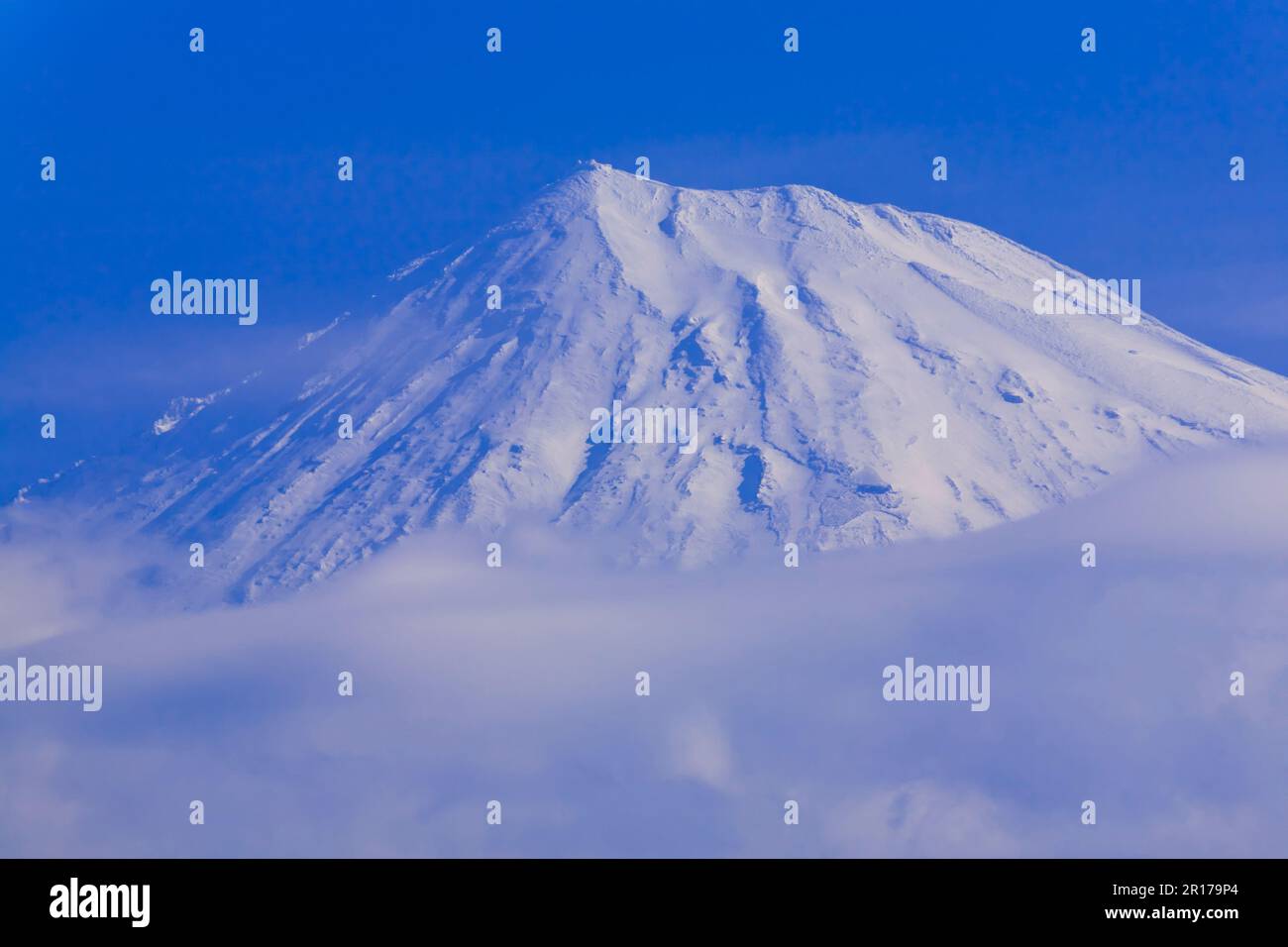 Mt fuji summit hi-res stock photography and images - Alamy