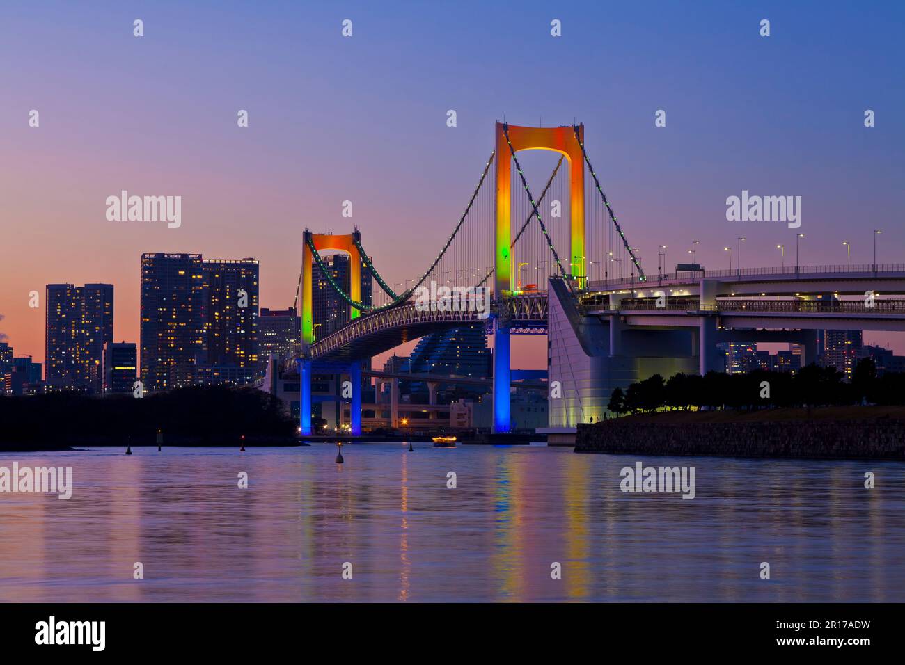 View lighted sea bridge hi-res stock photography and images - Alamy