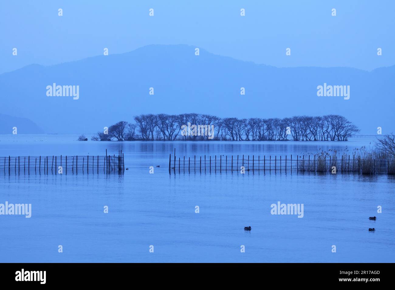 Lake biwako hi-res stock photography and images - Alamy