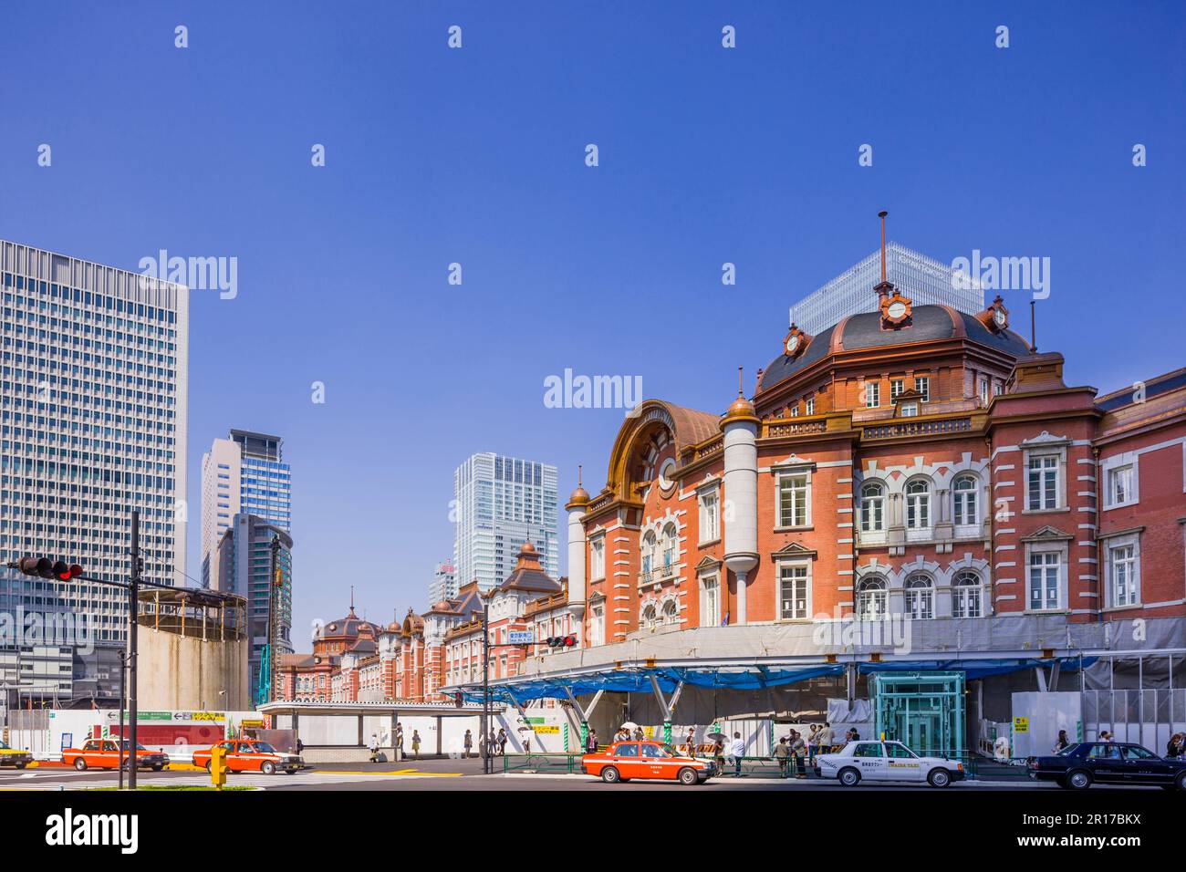 Red brick Tokyo station building Stock Photo - Alamy
