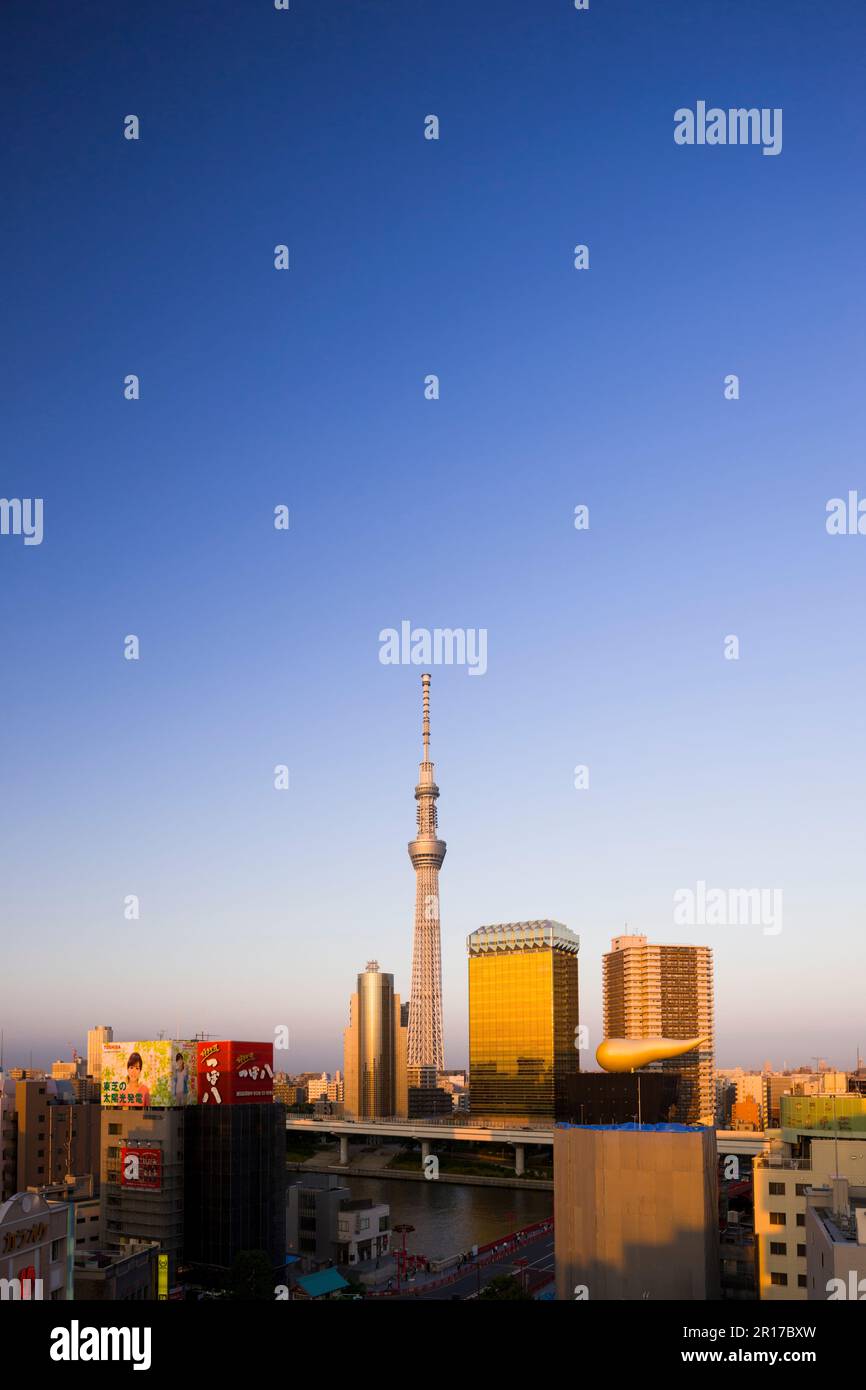 Tokyo rooftops hi-res stock photography and images - Alamy