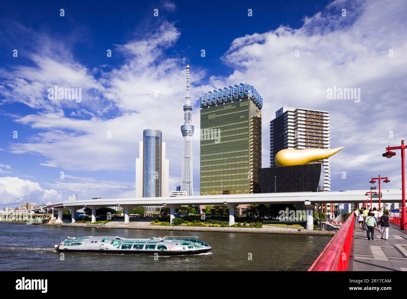 Tokyo Sky Tree and Water-bus, Azuma Bridge Stock Photo - Alamy