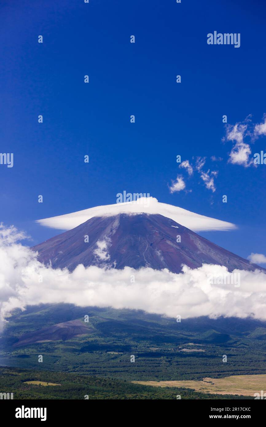 Cap clouds hi-res stock photography and images - Alamy