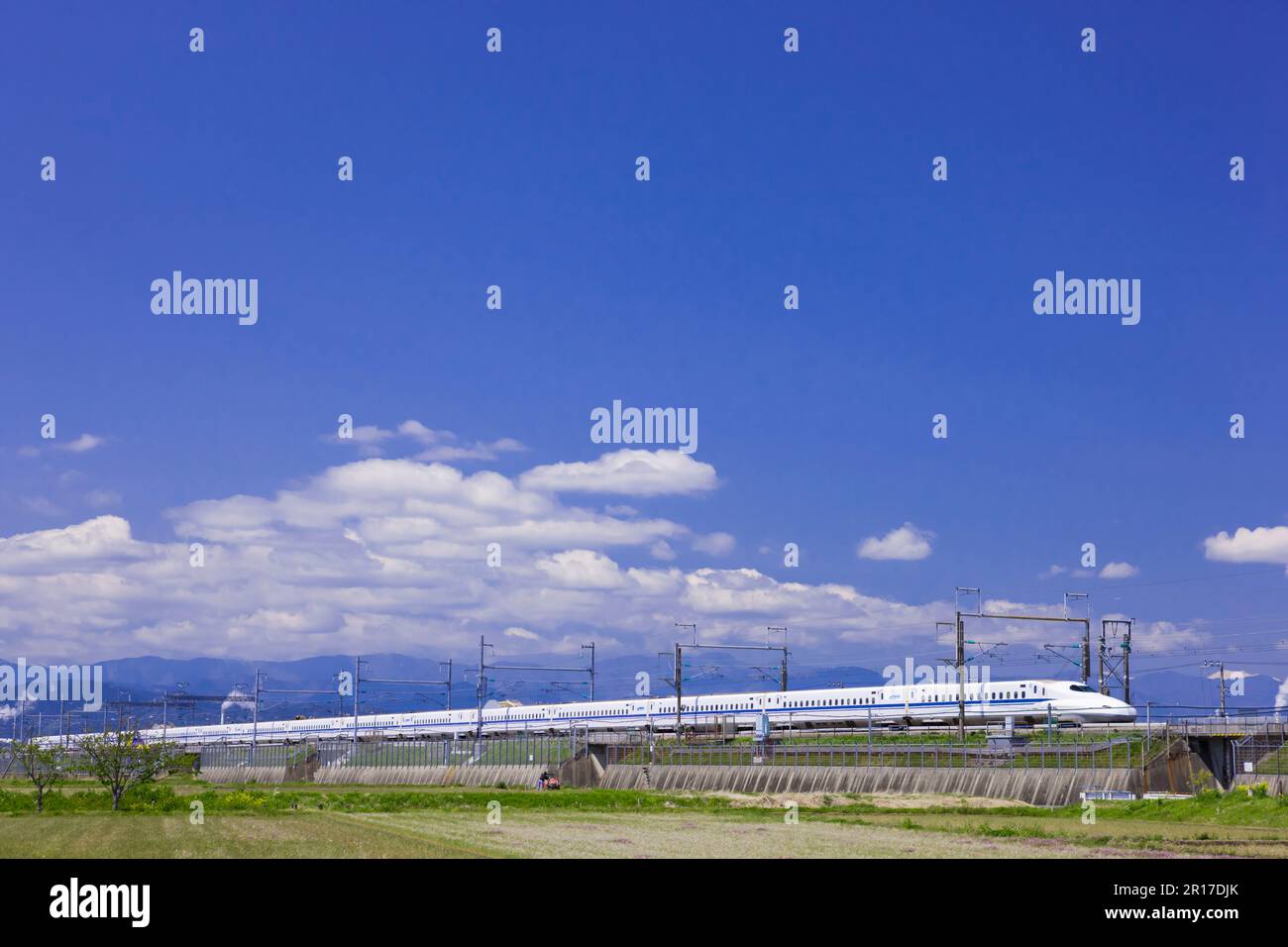 N700 series shinkansen hi-res stock photography and images - Alamy