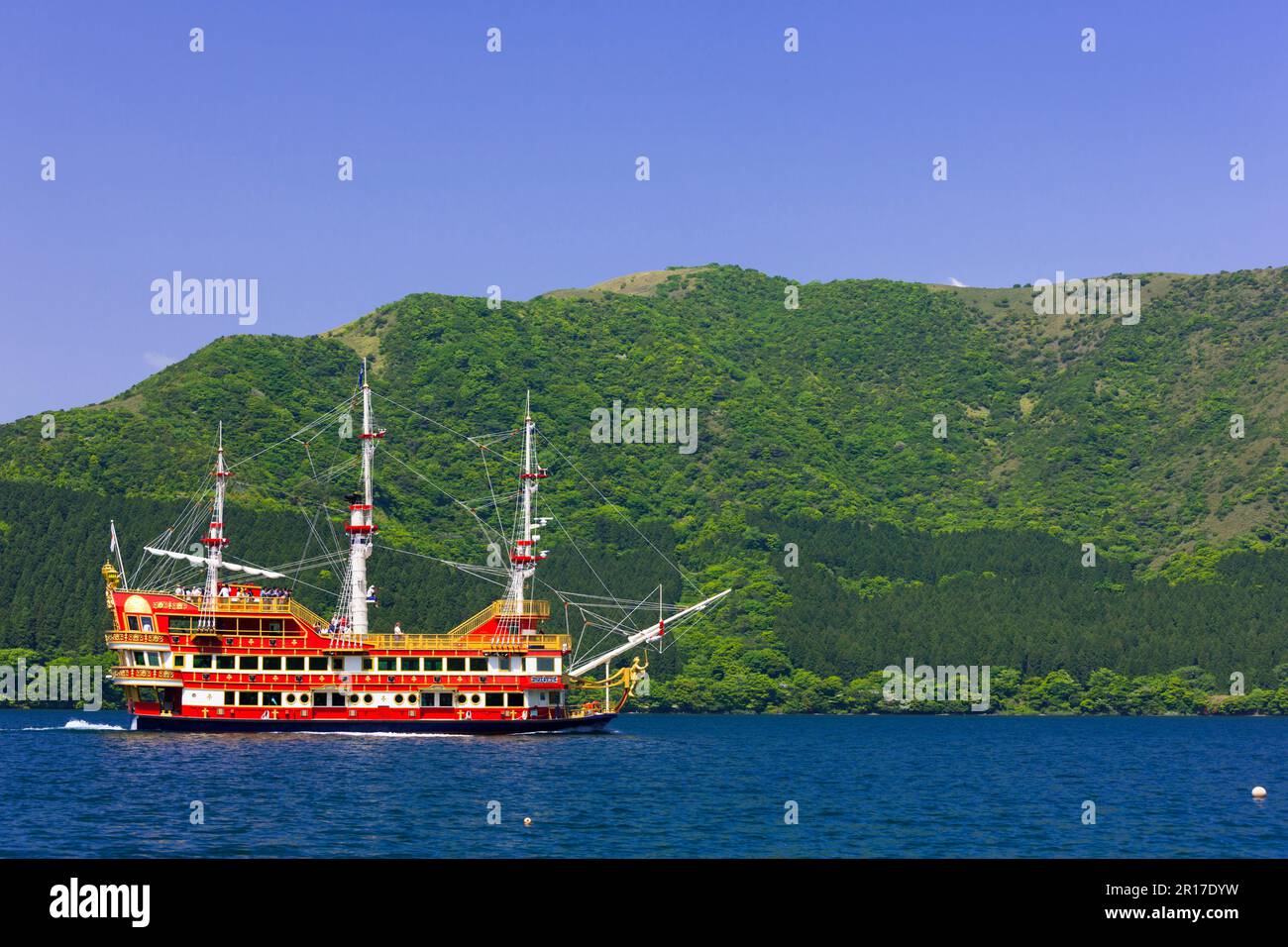 Boats lake ashi hi-res stock photography and images - Alamy