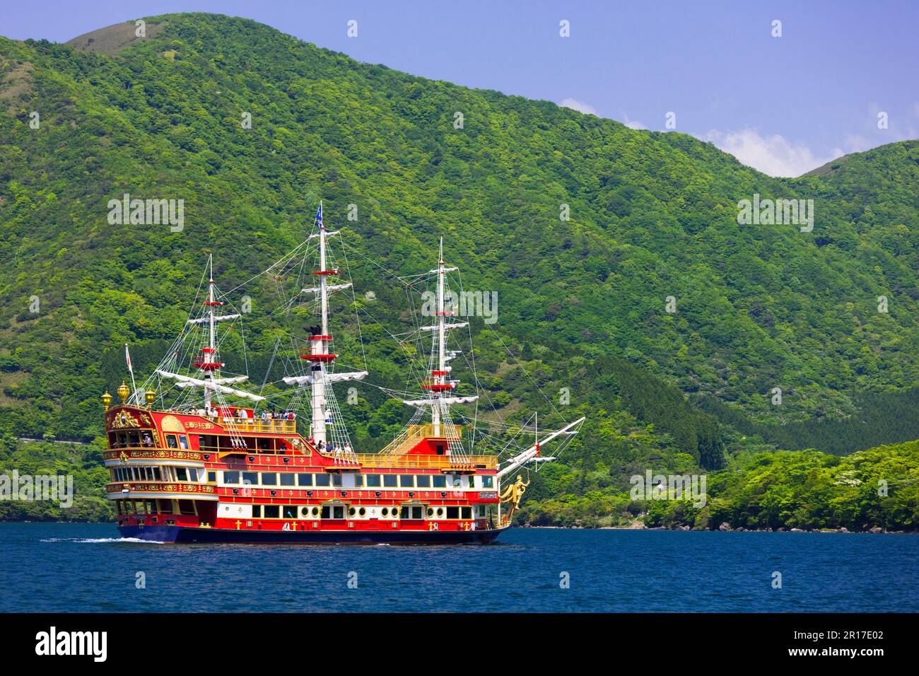 Boats lake ashi hi-res stock photography and images - Alamy