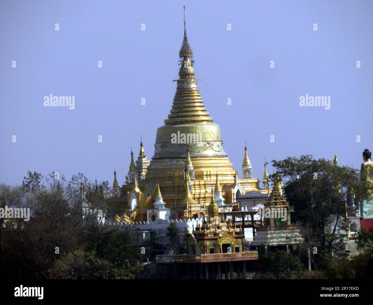 Myanmar, Mandalay, Sagaing: the handsome golden zedi of Soon U Ponya ...