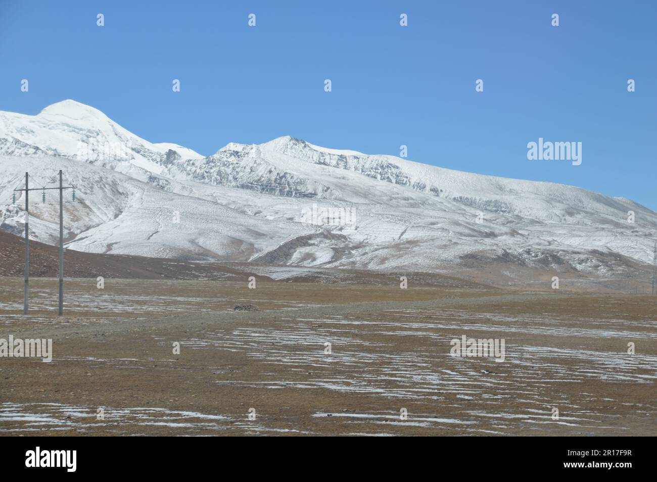 Snowline hi-res stock photography and images - Alamy