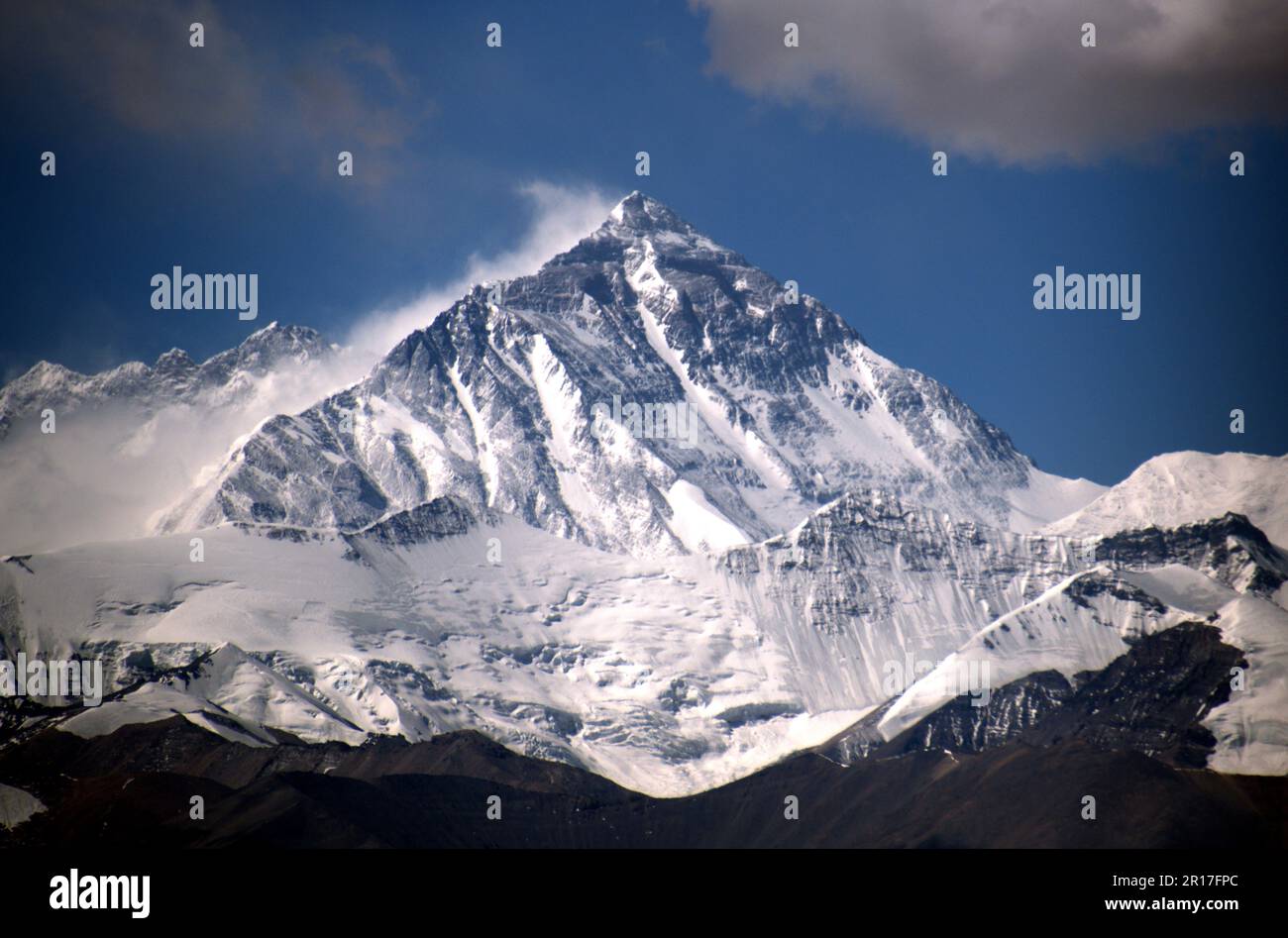 Mount everest pang la hi-res stock photography and images - Alamy