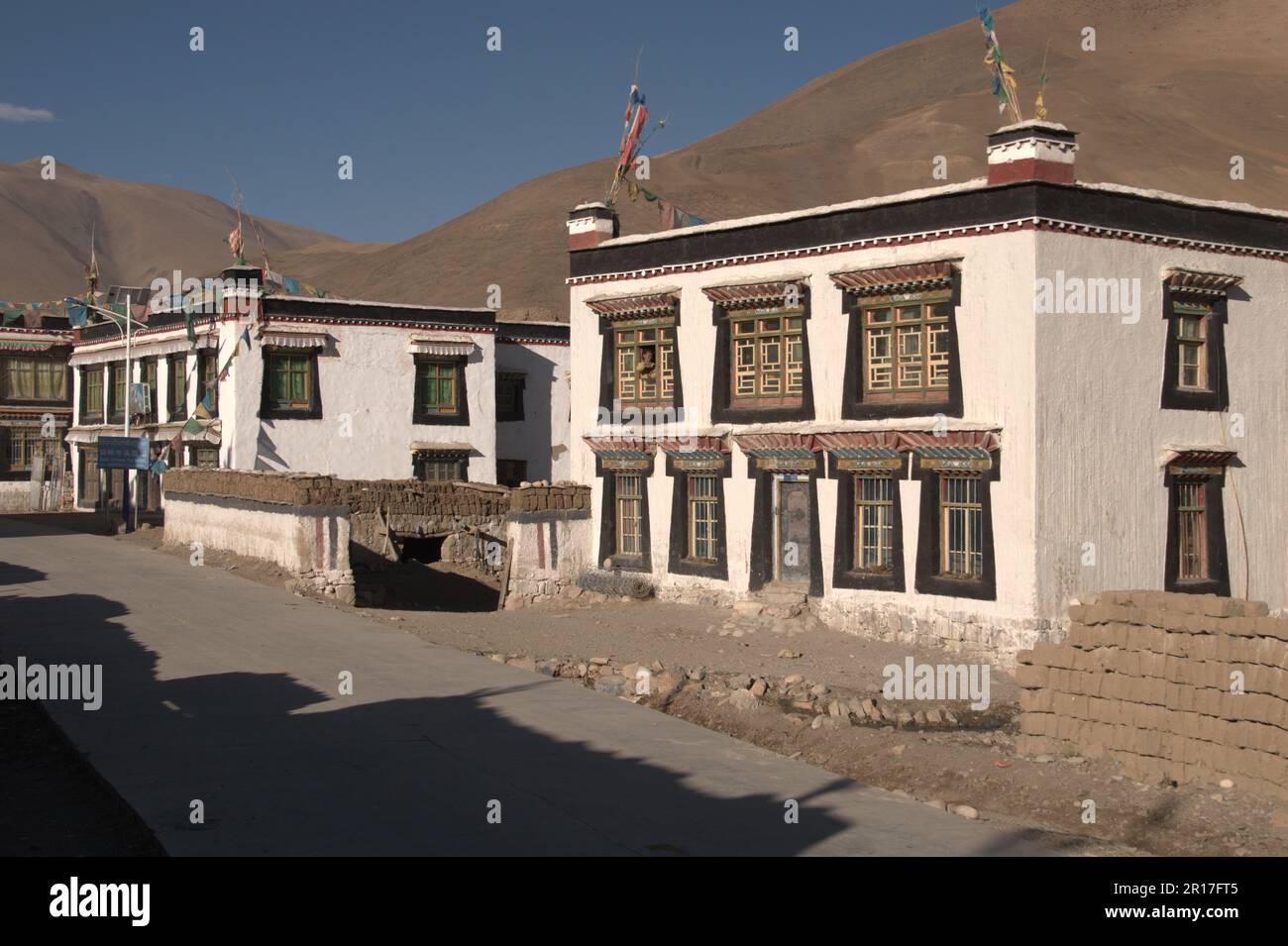 People's Republic of China, Tibet: typical Tibetan houses in Passum ...