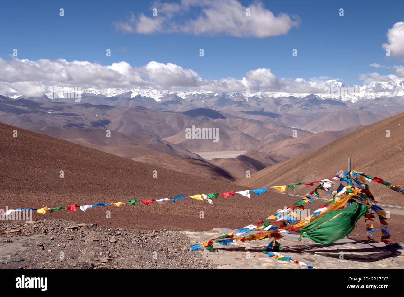 People's Republic of China, Tibet: view of the Himalayas from Pang La ...