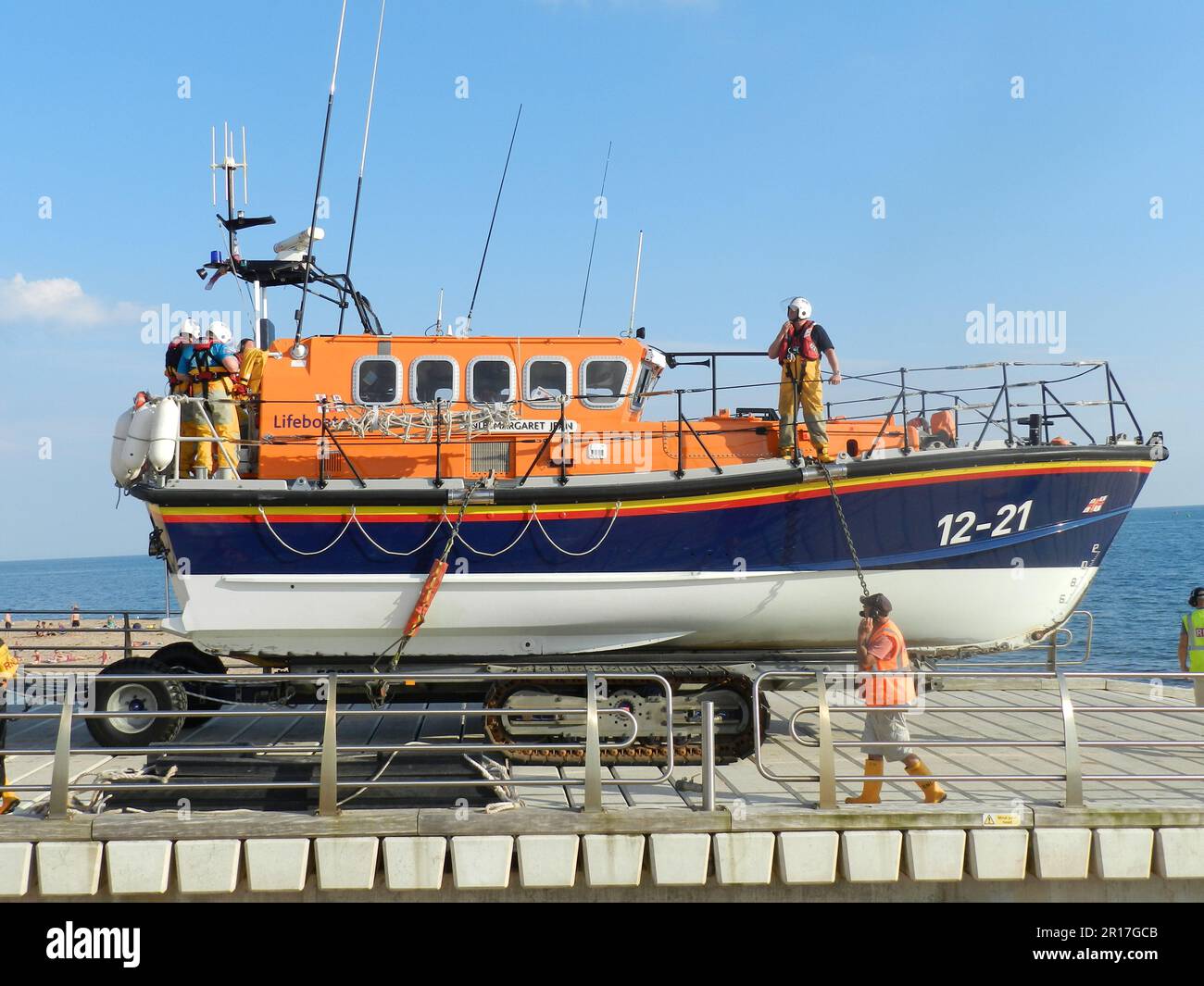 England, Devon, Exmouth: launching the lifeboat Stock Photo - Alamy