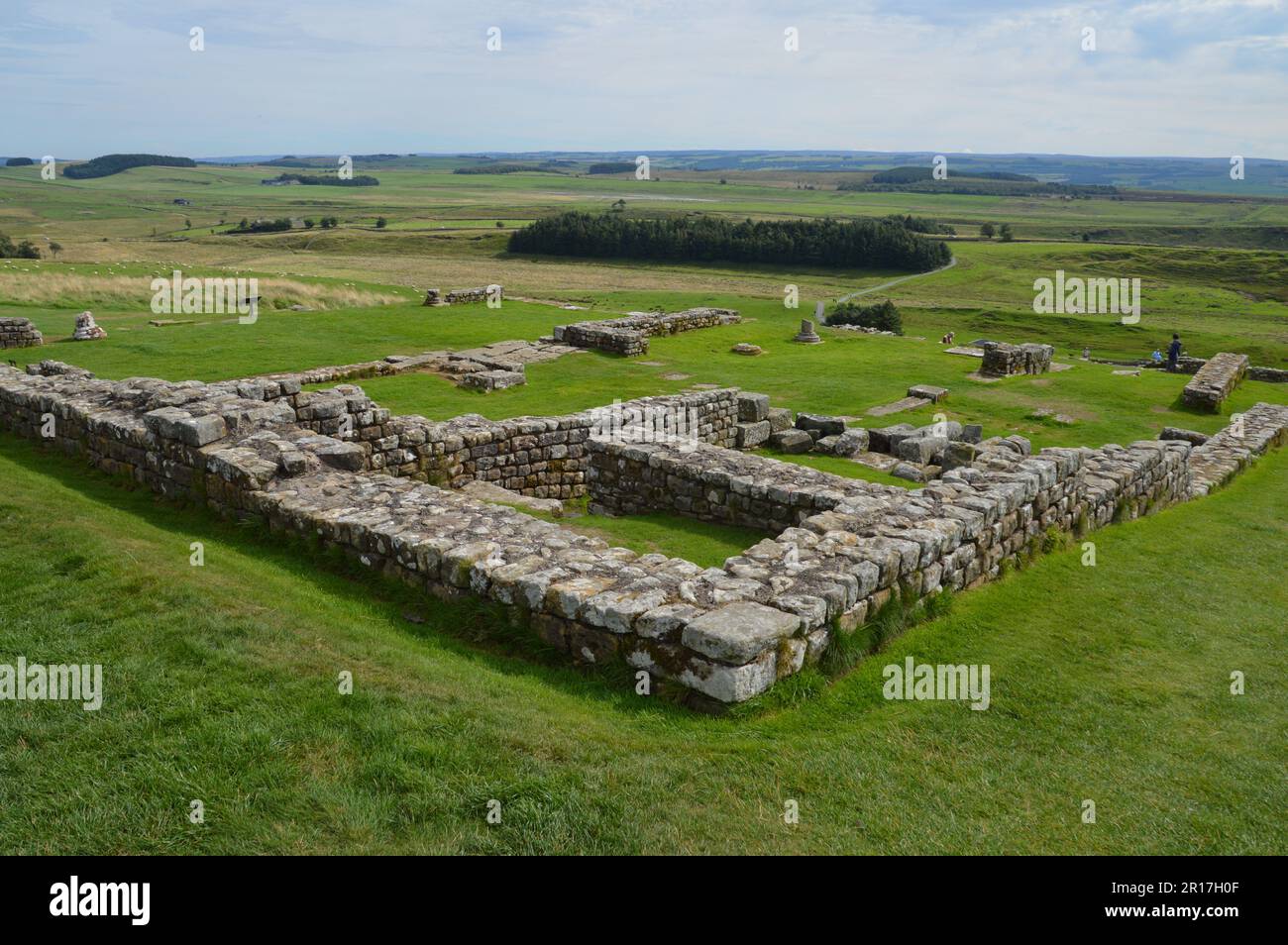 England, Northumberland: ruins of Roman Housesteads Fort (National ...
