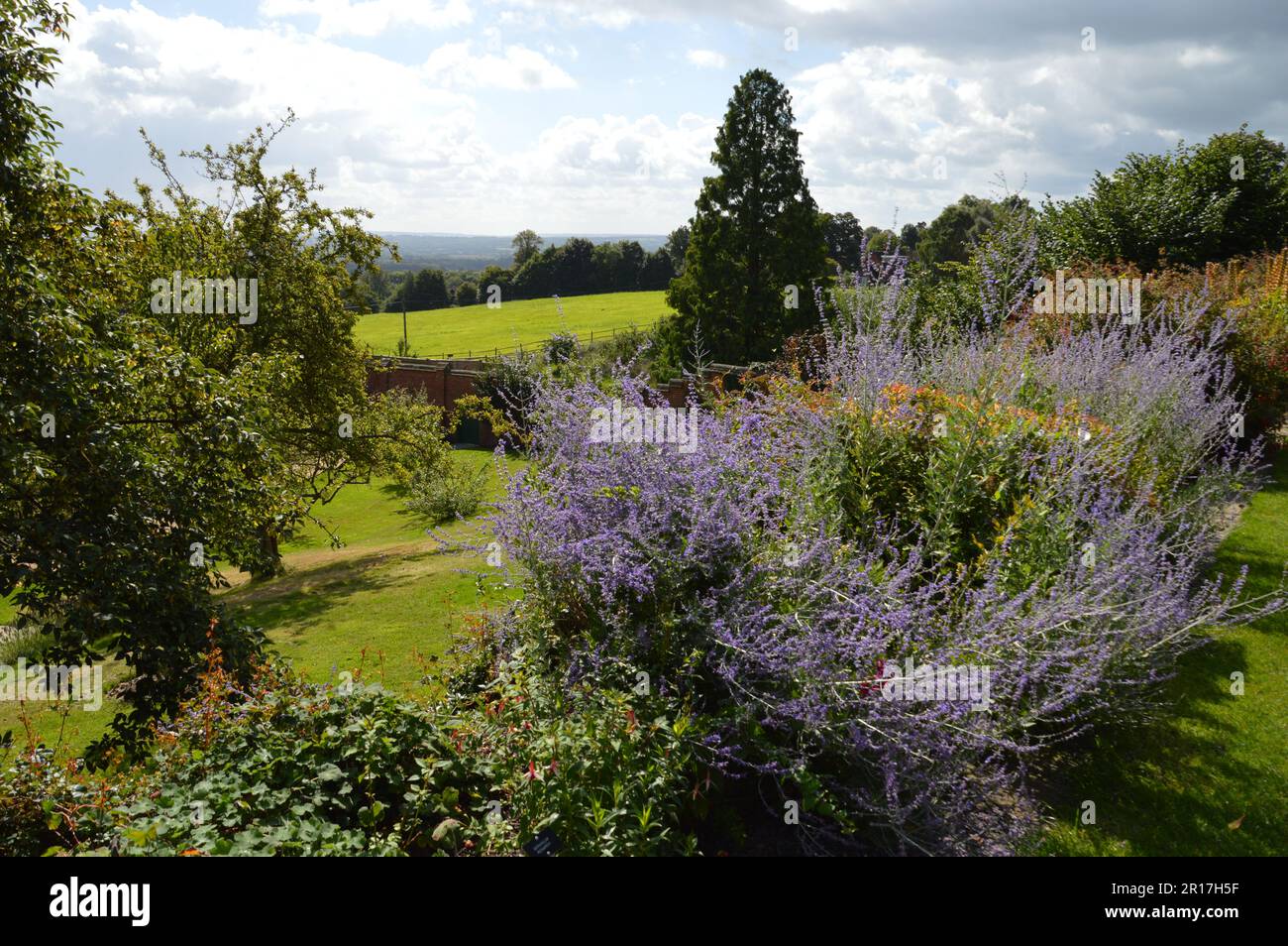 England, Kent, Westerham: the garden of Chartwell (National Trust), the ...