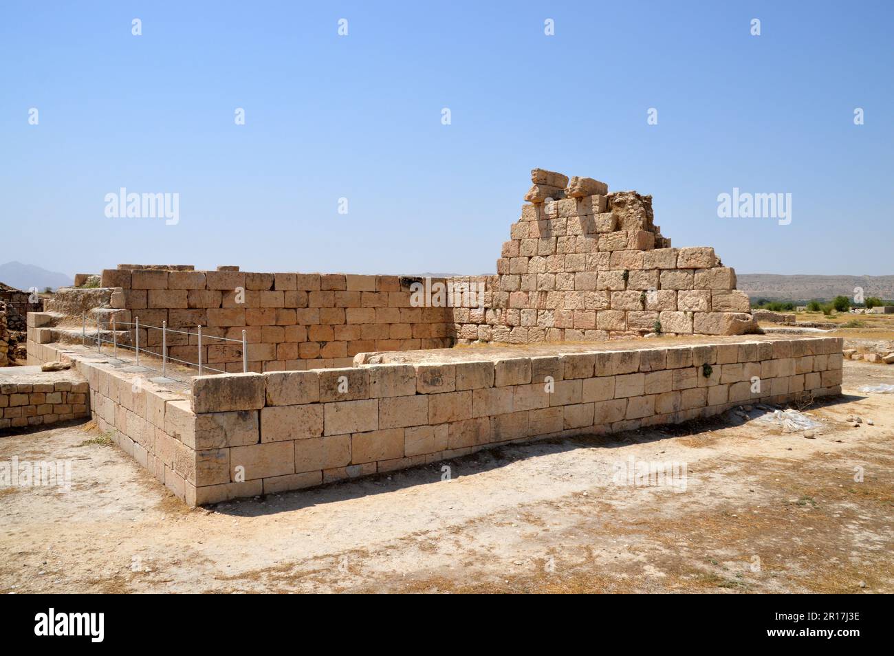 Sassanid architecture hi-res stock photography and images - Alamy